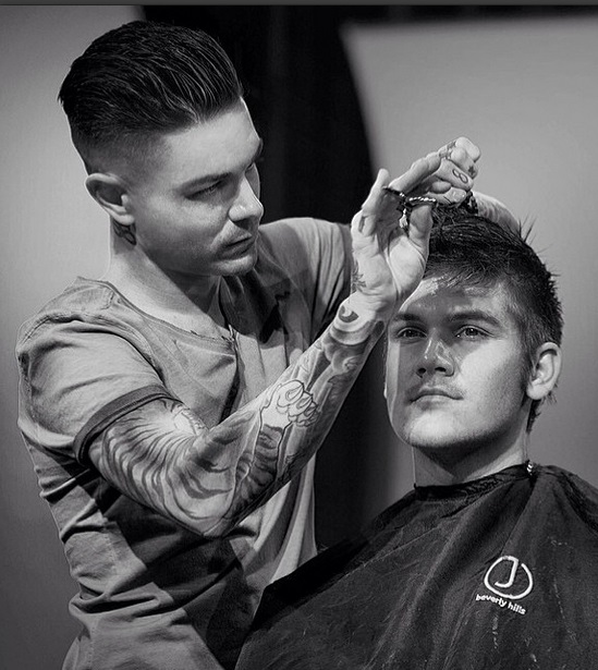 6 Cutting Tips from Hattori Hanzo’s Justin Thomas - Behindthechair.com