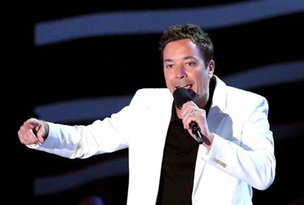 Jimmy Fallon: Two Awards Shows, One Great Hairstyle! - Behindthechair.com